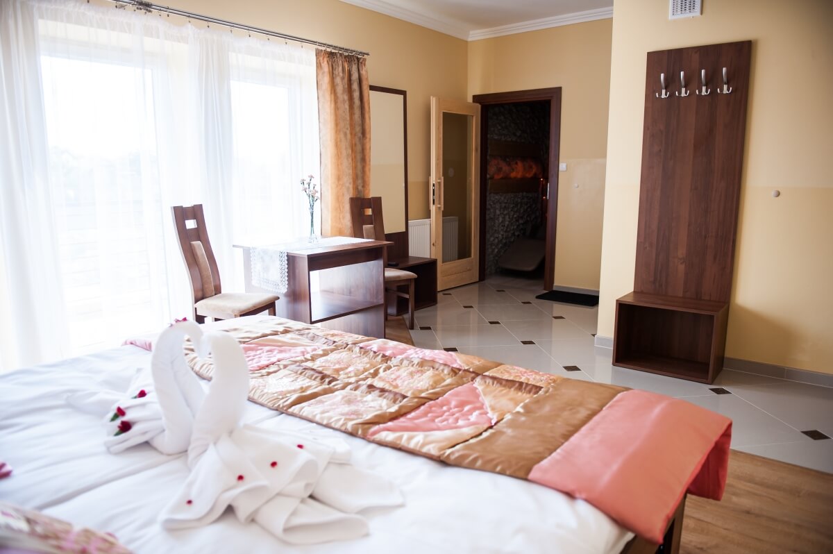 Pensjonat - Pensjonat Pod Kogutami